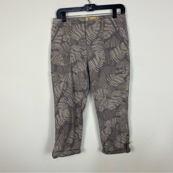 Democracy | Pants & Jumpsuits | Democracy Leaf Print Capri Cropped ...